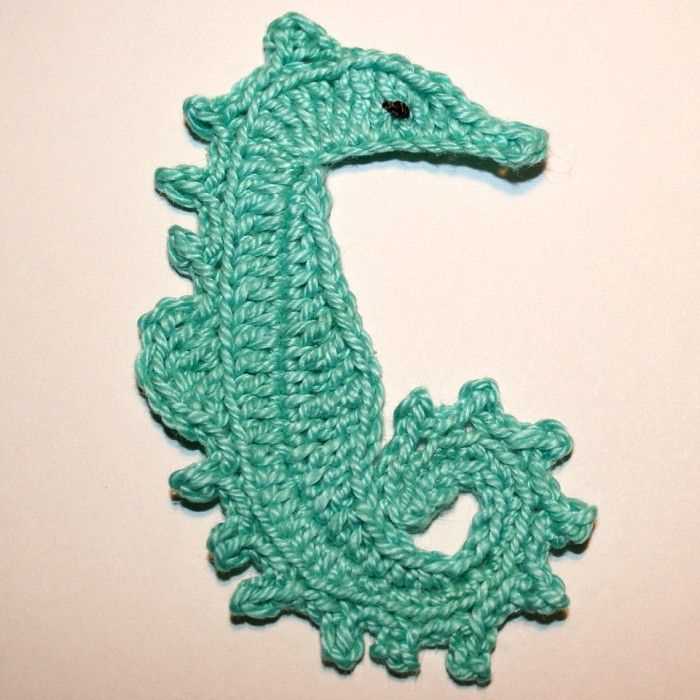 Get your hands on a free seahorse knitting pattern