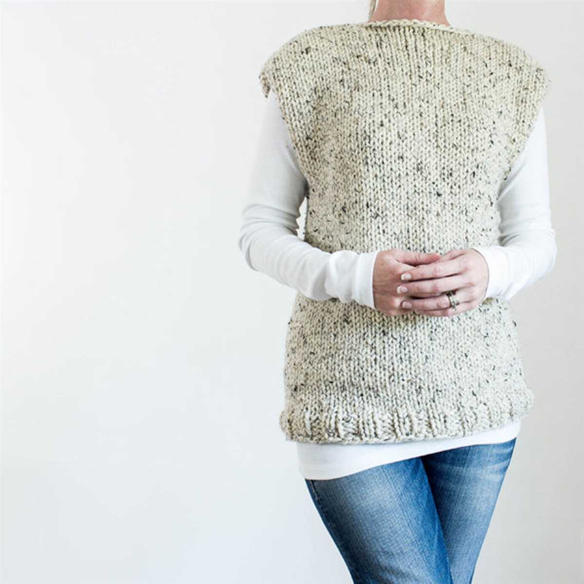 Easy-to-follow patterns for beginners to get started with chunky knitting