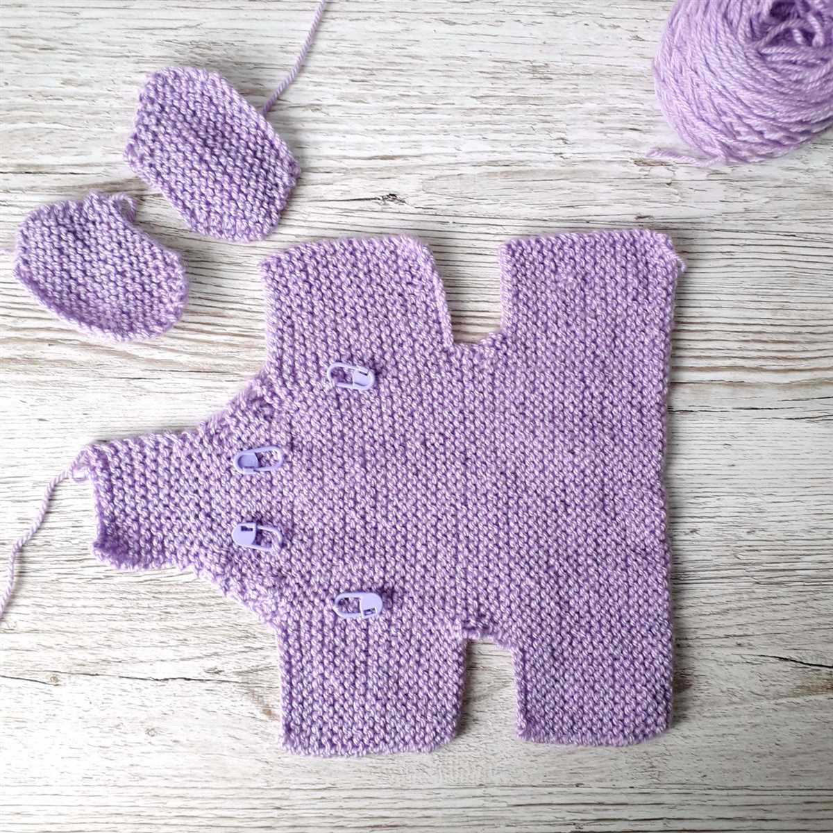 Simple Steps for Knitting an Elephant