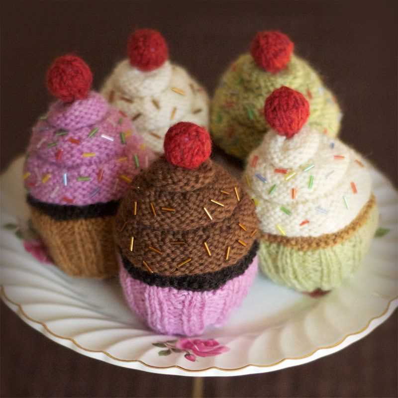 Knit Your Own Sweet Treat with This Free Cupcake Pattern!