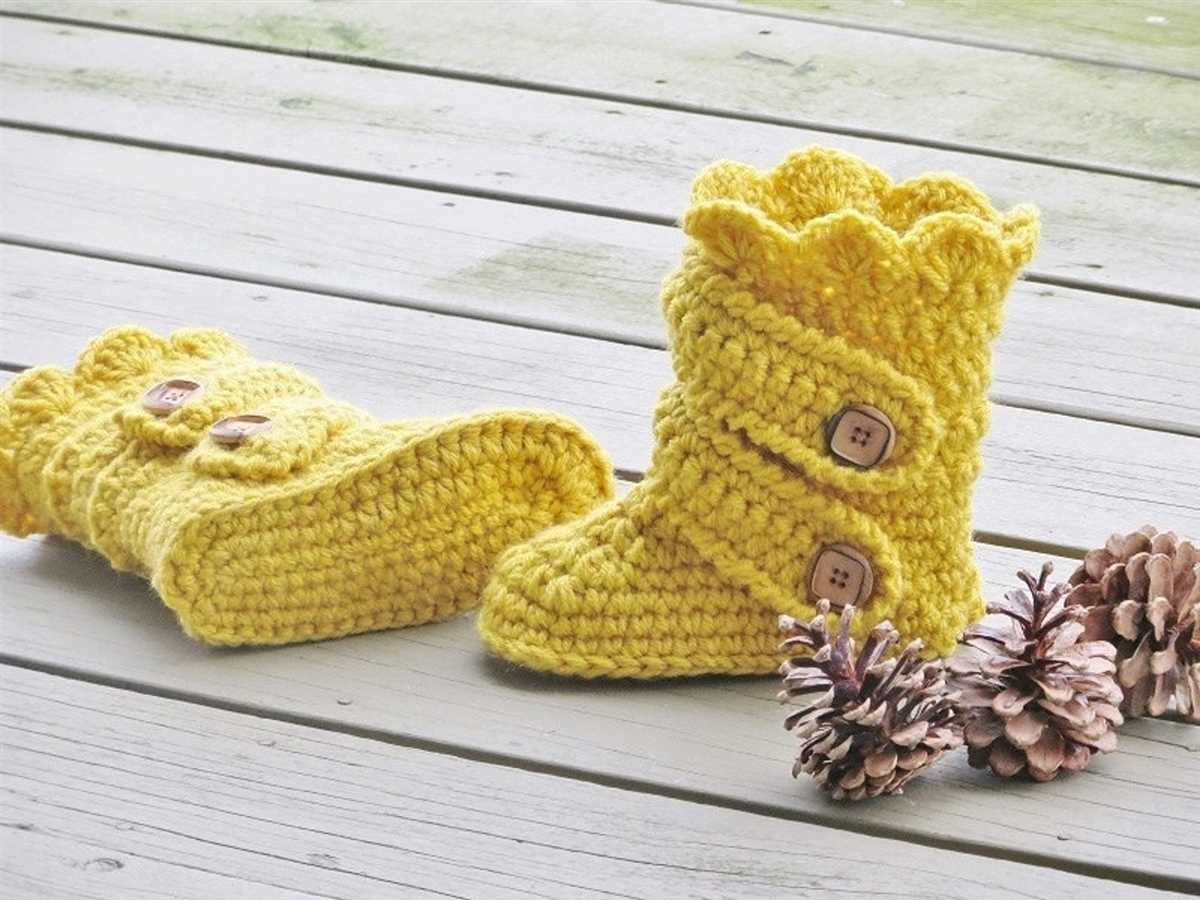 Cozy and Cute: Knit Boot Slippers for Kids!