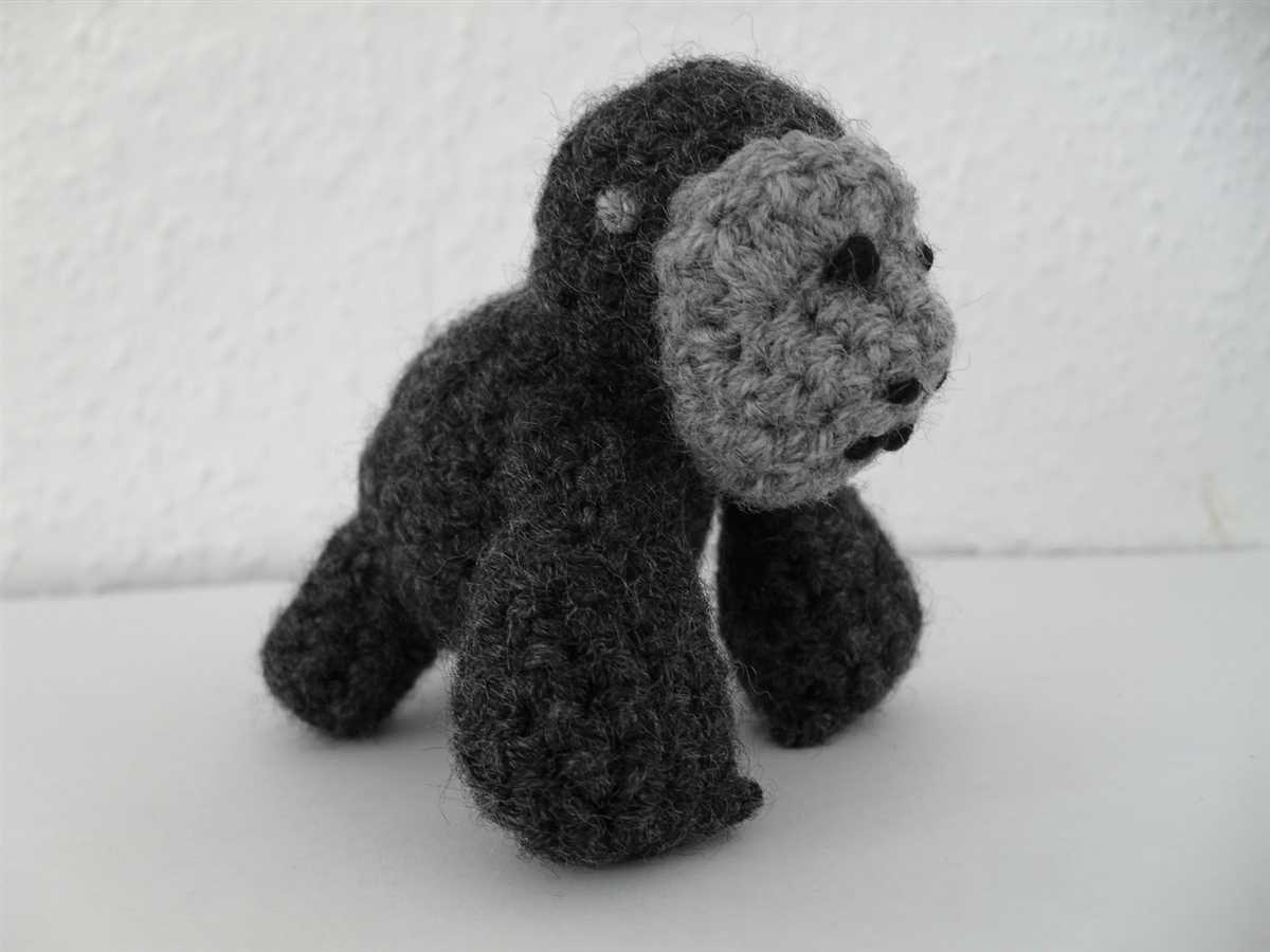 Gorilla Knitting: Unleash Your Creativity with this Unique Pattern