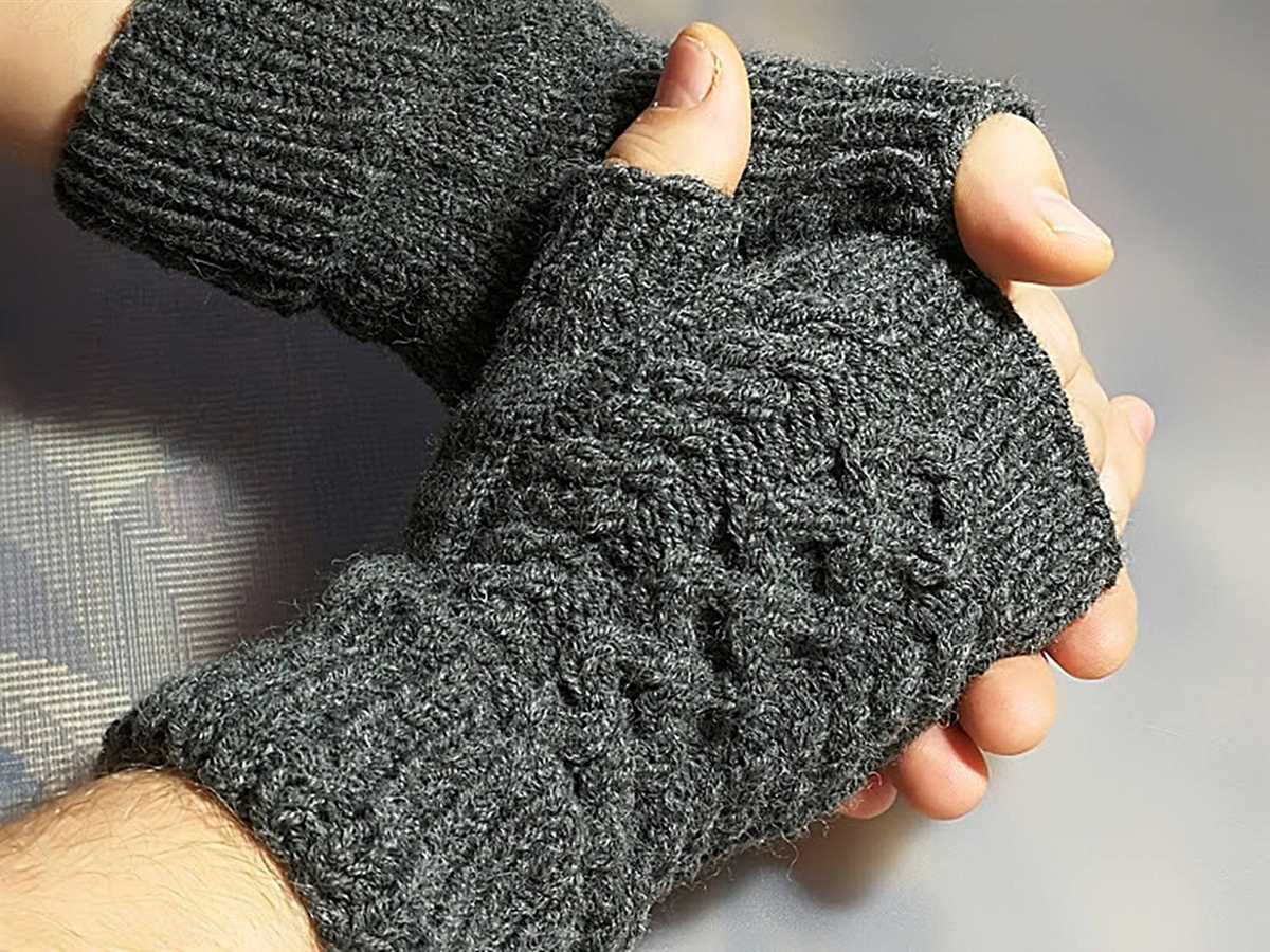 Knit your own fingerless gloves for men