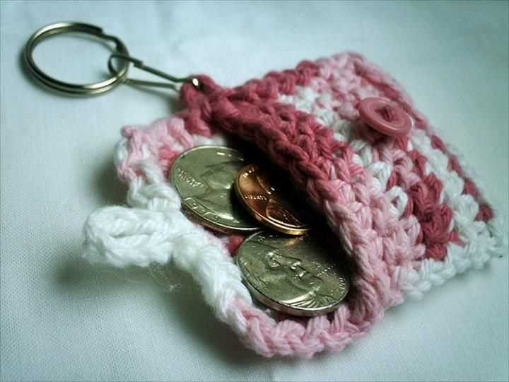 Tiny Treasures: Knitting Patterns for Adorable Keyrings