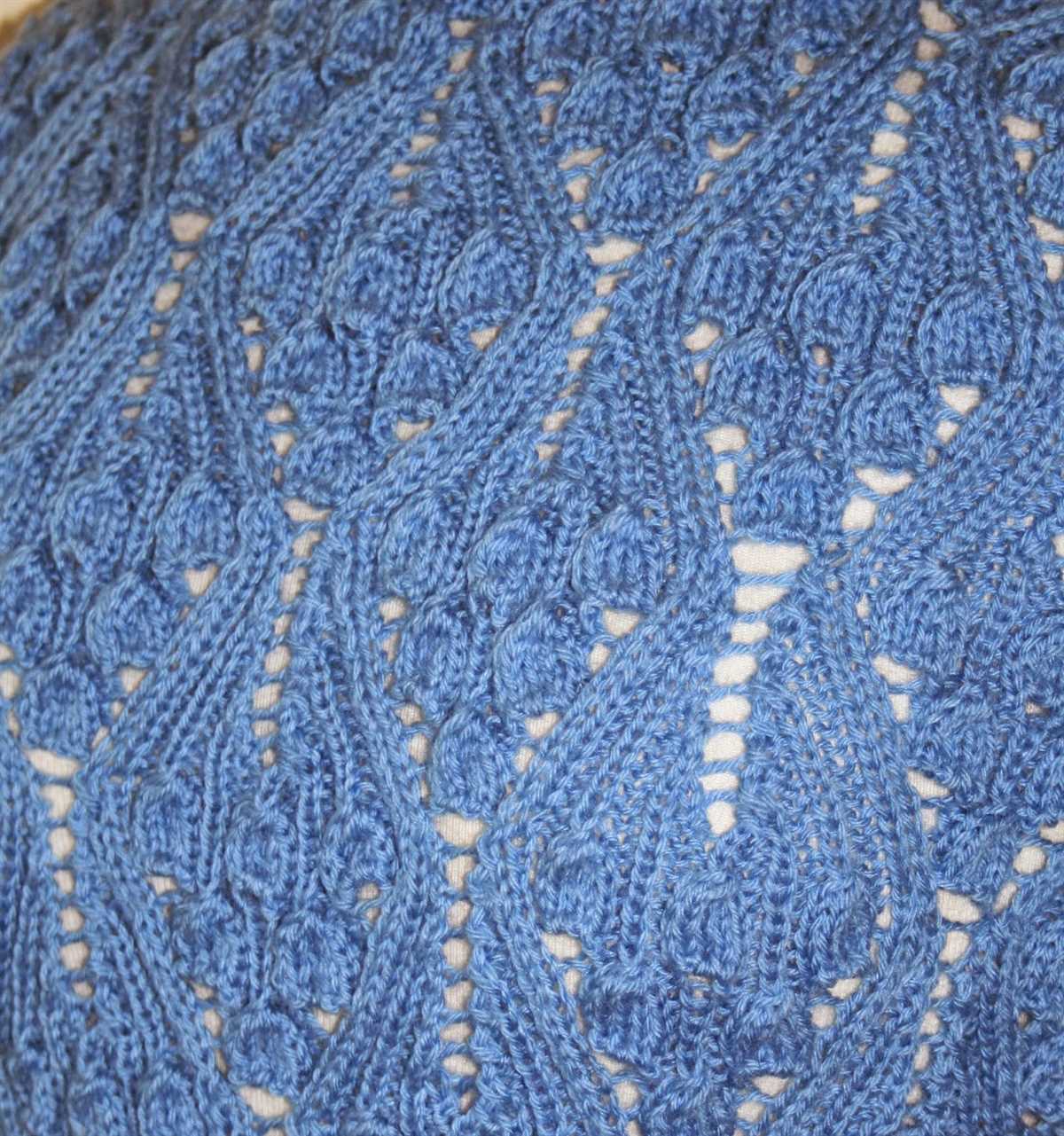 Intricate Vine Lace Knitting Pattern
