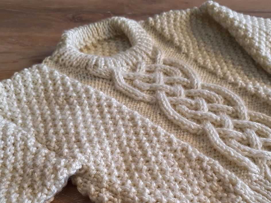 Free Pattern: Baby Cable Knit Sweater