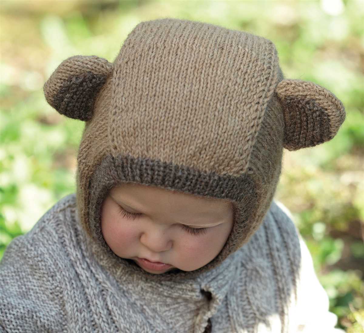Knit a Cute Baby Bear Hat with This Pattern