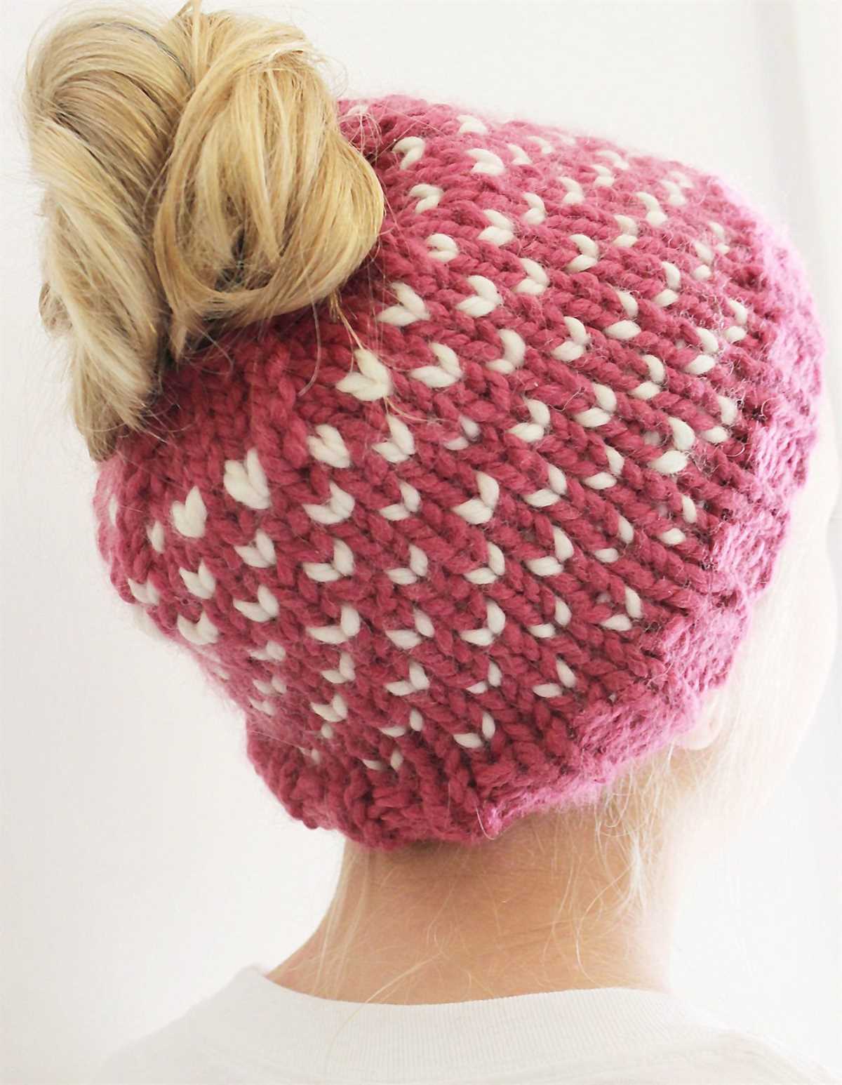 Simple pattern for a hat that accommodates a ponytail