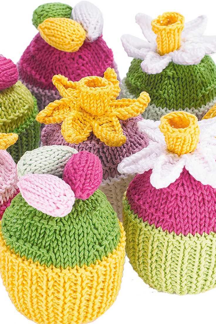 Knit Your Own Sweet Treat with This Free Cupcake Pattern!