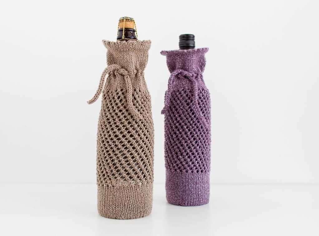 Cozy up your wine bottle with this free knitting pattern