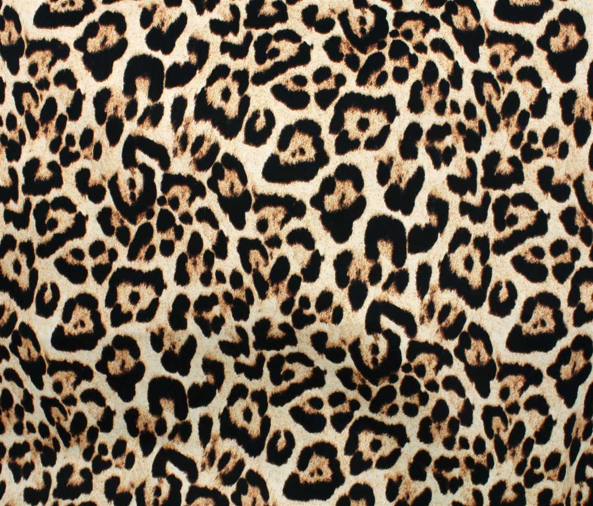 Cozy and Stylish: Knit Your Own Leopard Print Hat!