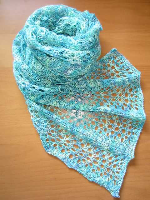Adorn with Ease: Free Feather and Fan Scarf Knitting Pattern