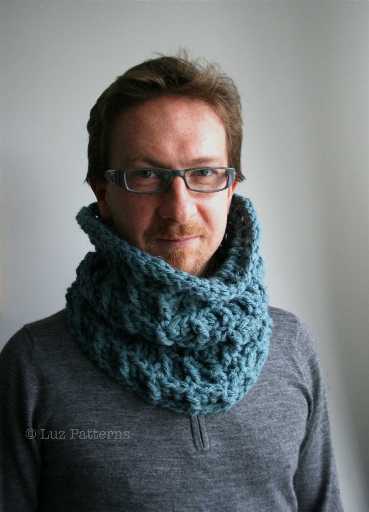 Cozy and Stylish: Knit Your Own Men's Cowl