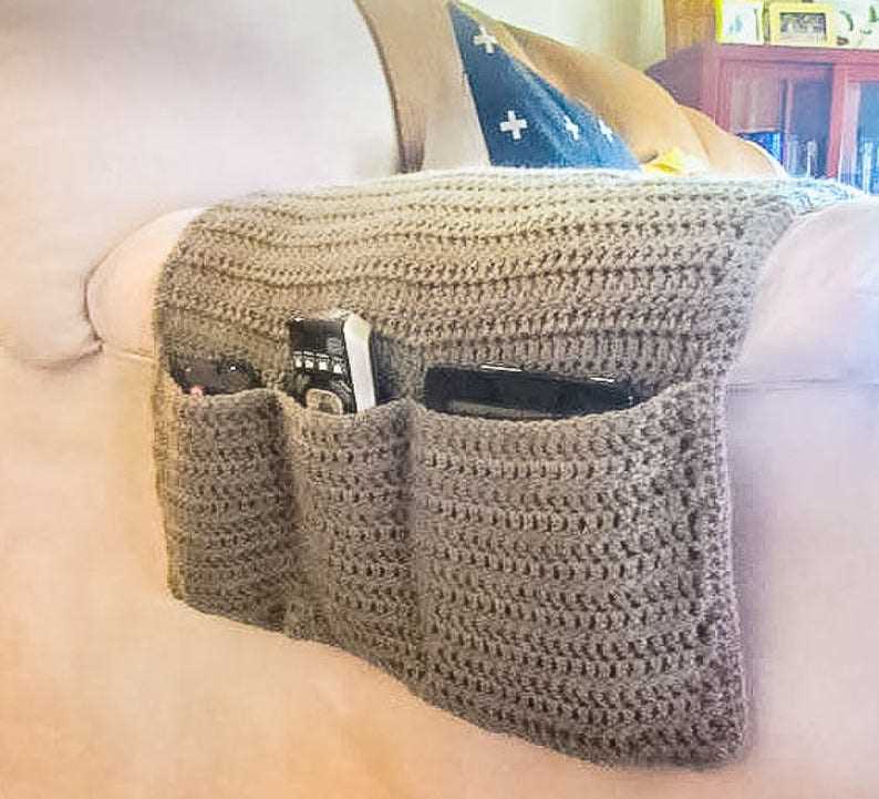 Homemade Cable Catcher: A DIY Knitted Remote Control Holder Pattern