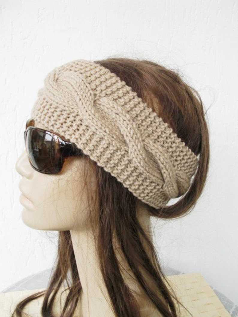 Cozy and stylish: a knitted head band pattern to keep you warm