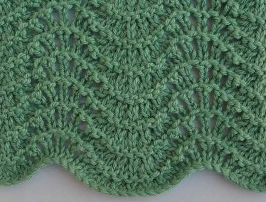 Delicate Waves: The Alluring Feather and Fan Knit Stitch Pattern