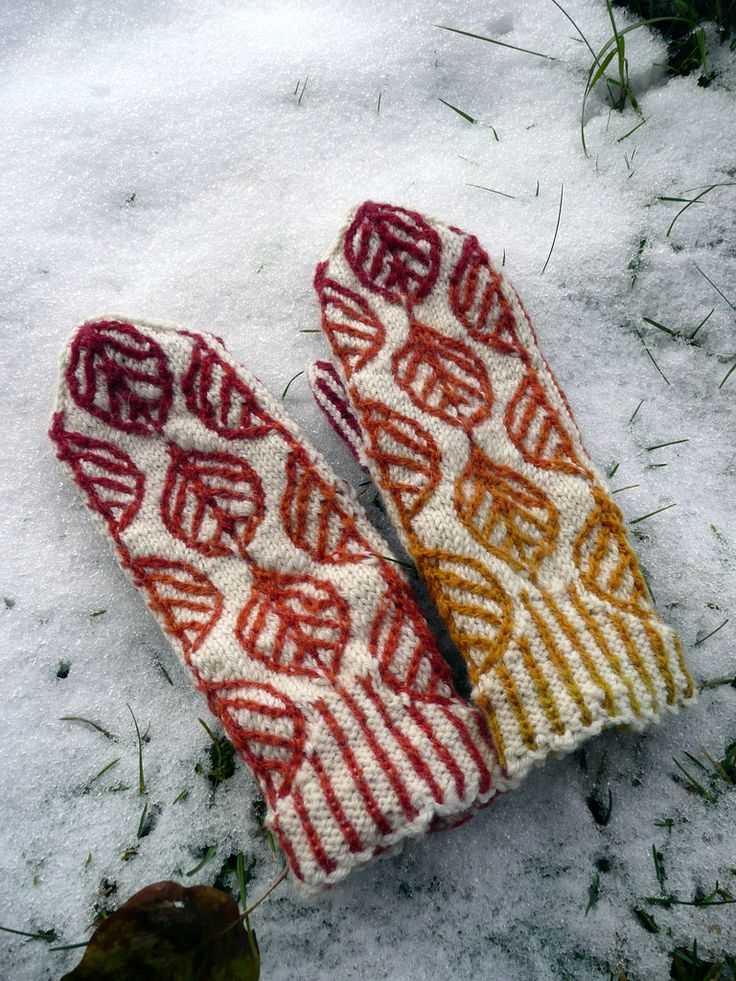 Stylish and cozy half mittens knitting patterns to try