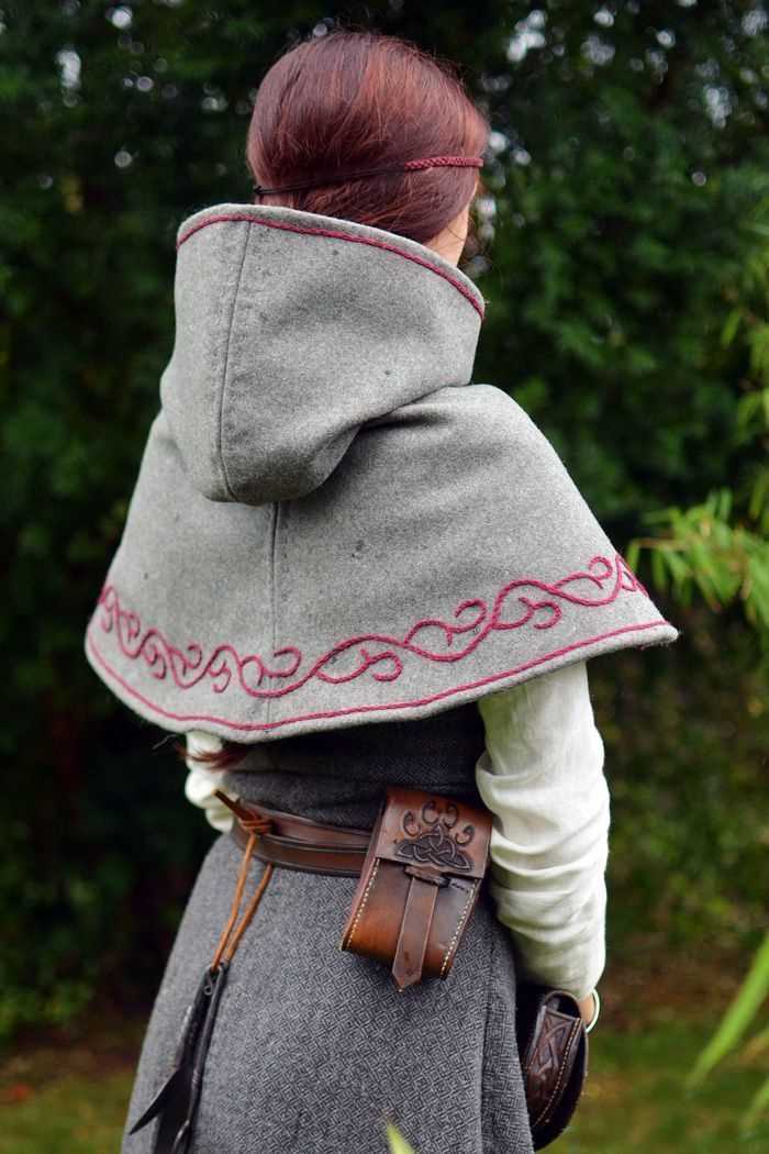 Knit Your Own Medieval Hood Using This Pattern