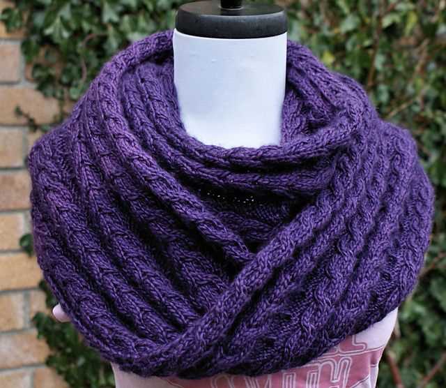 Unlimited Style: Free Infinity Cowl Knitting Pattern