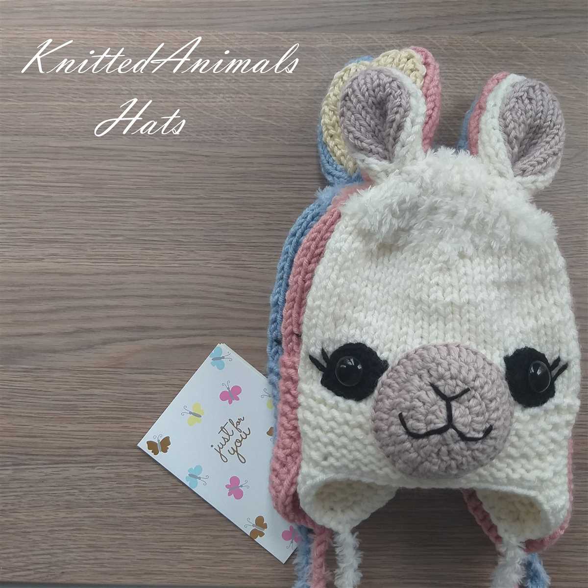 Lovely Llama Hat: Knitting Pattern