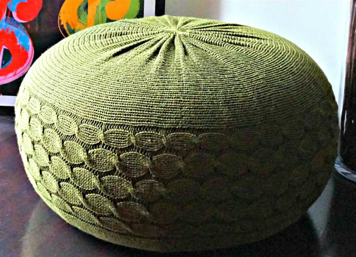 Cozy Home Décor: DIY Knitted Pouf Ottoman Pattern