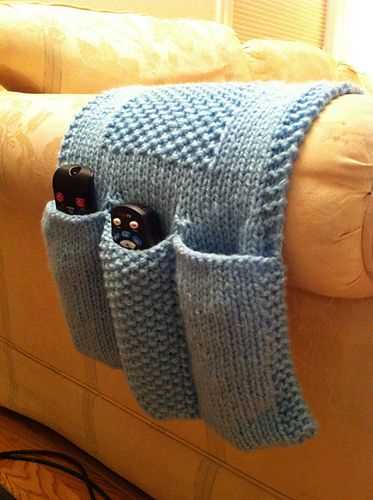 Homemade Cable Catcher: A DIY Knitted Remote Control Holder Pattern