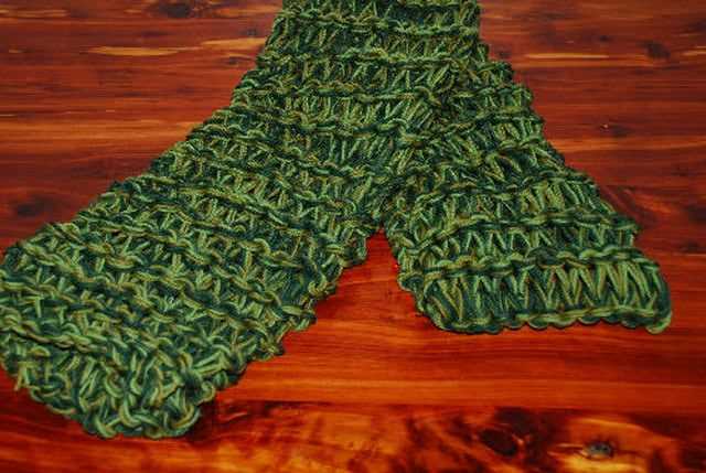 Cozy Scarves: Knit your own with these free worsted weight patterns