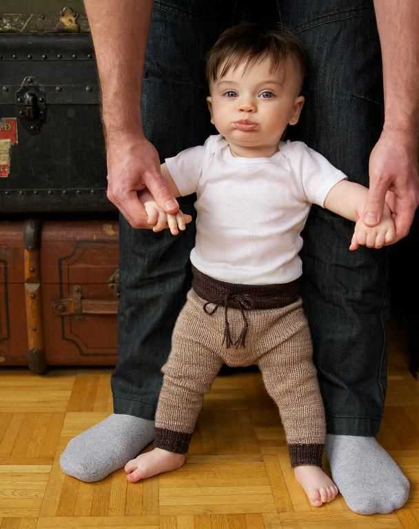 Knit Cozy Leggings with This Longies Knitting Pattern