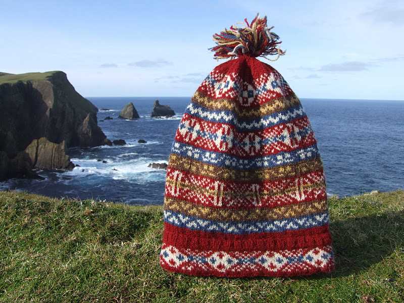Free Pattern for a Knitted Fair Isle Hat