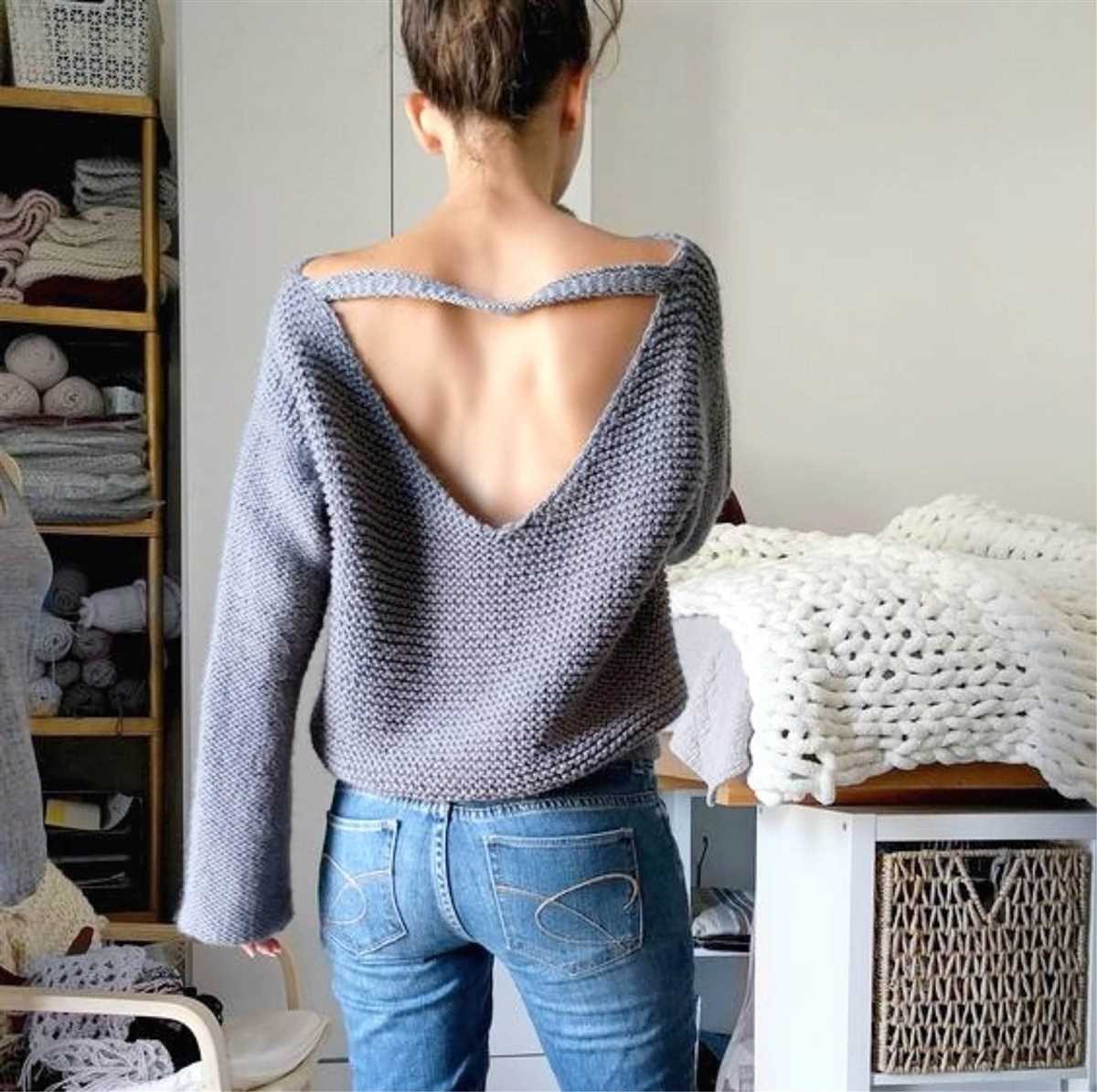 Creating a Modern V-Neck Knit Pattern: A Step-by-Step Guide
