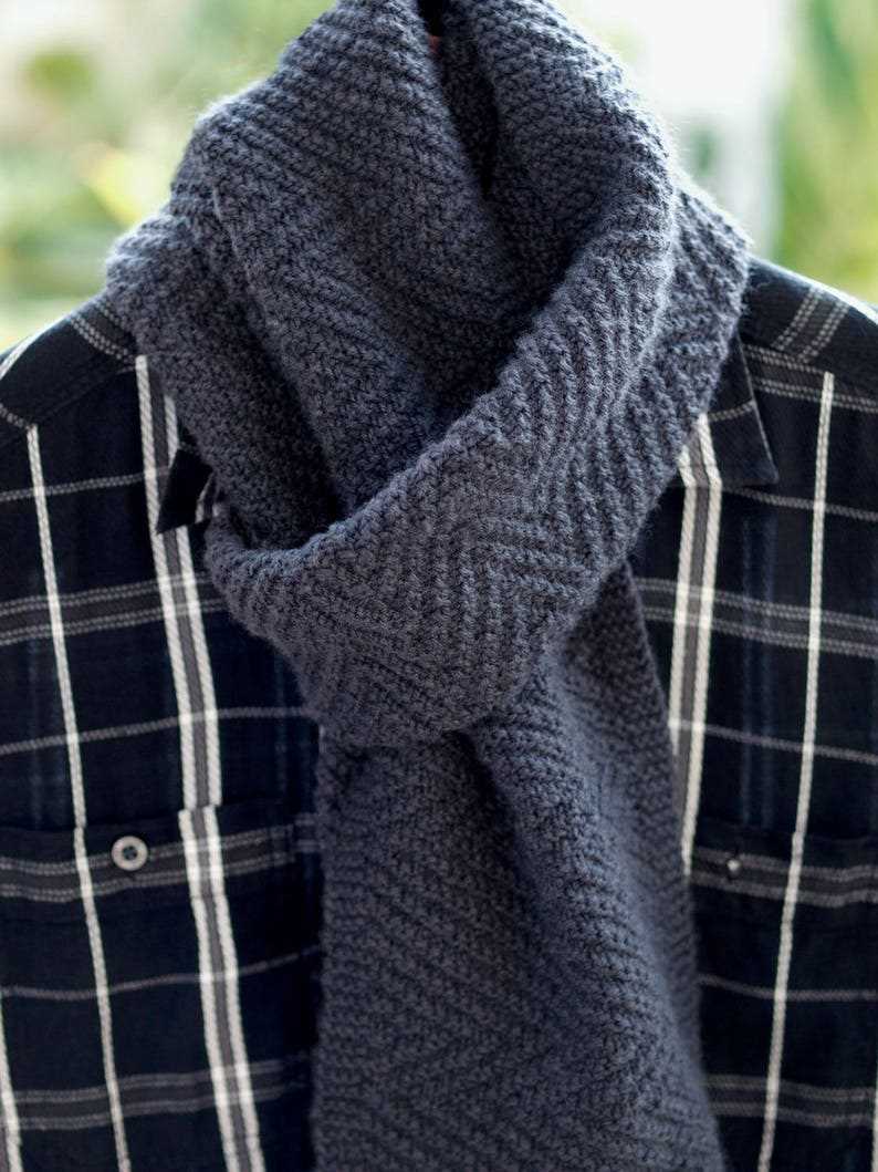 Stylish and Warm: A Knitting Pattern for Men's Scarf