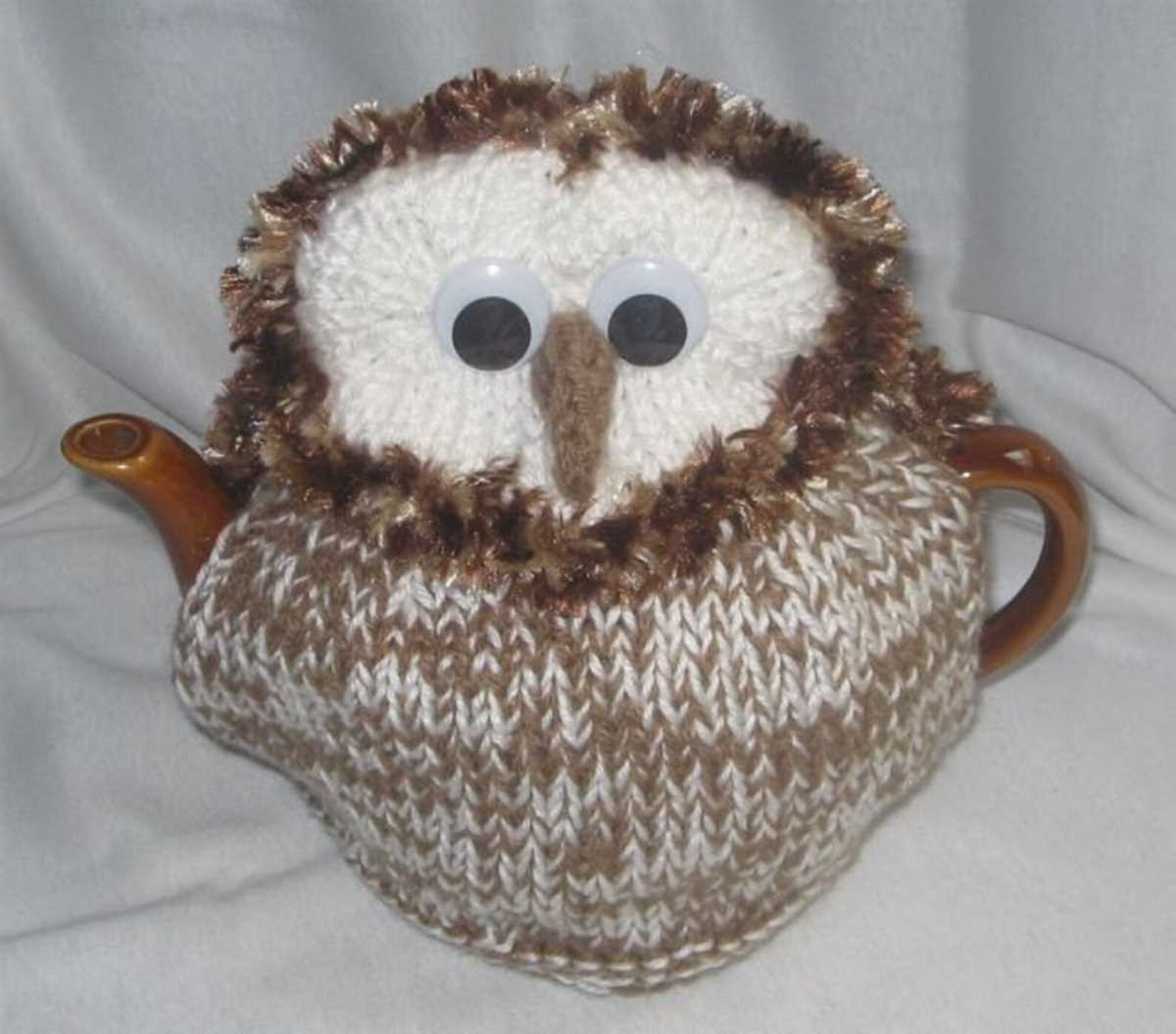 Knit your own barn owl with this free pattern