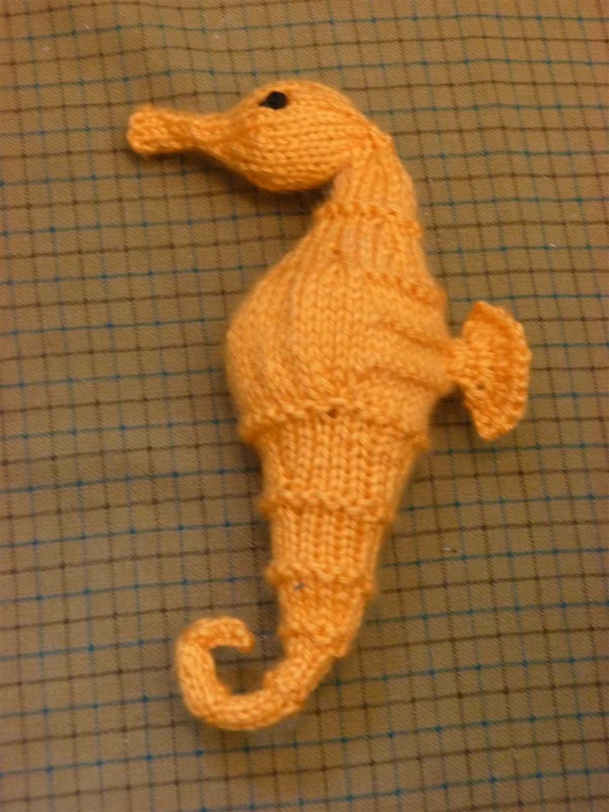 Get your hands on a free seahorse knitting pattern