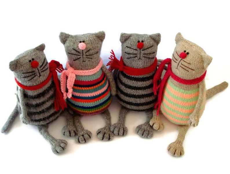 Knit Your Own Adorable Toy Cat with This Easy Pattern
