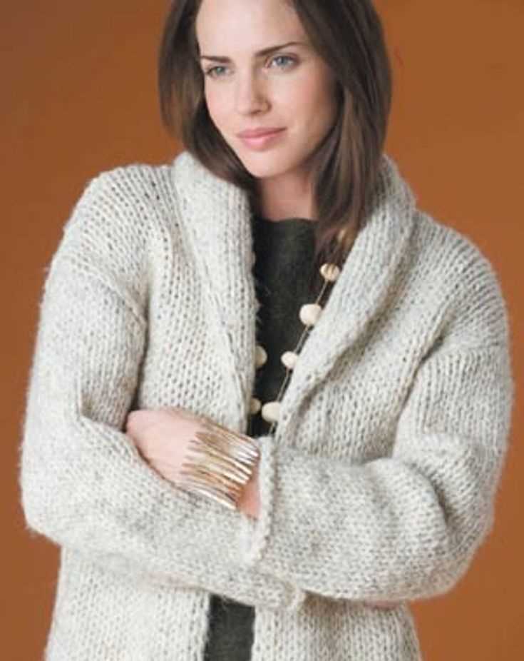 Chic and cozy: Knit your own collar cardigan