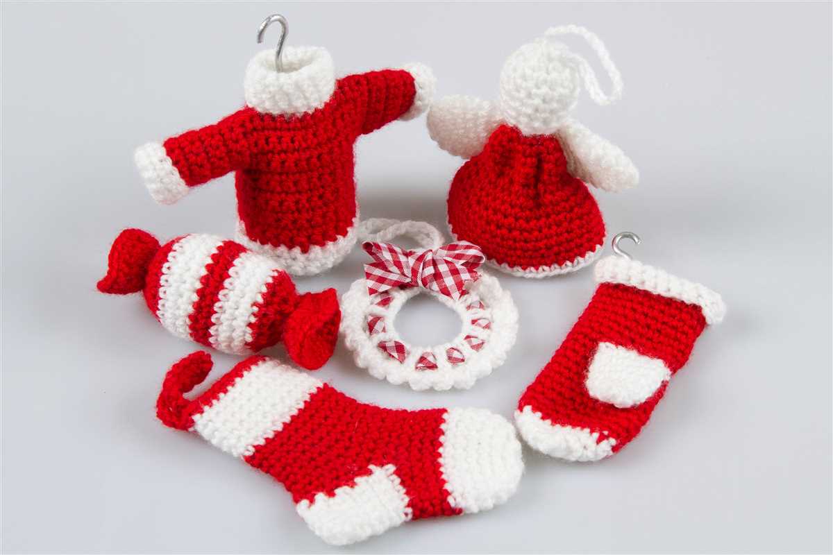 Cozy Winter Accessories: Miniature Mittens Knitting Pattern