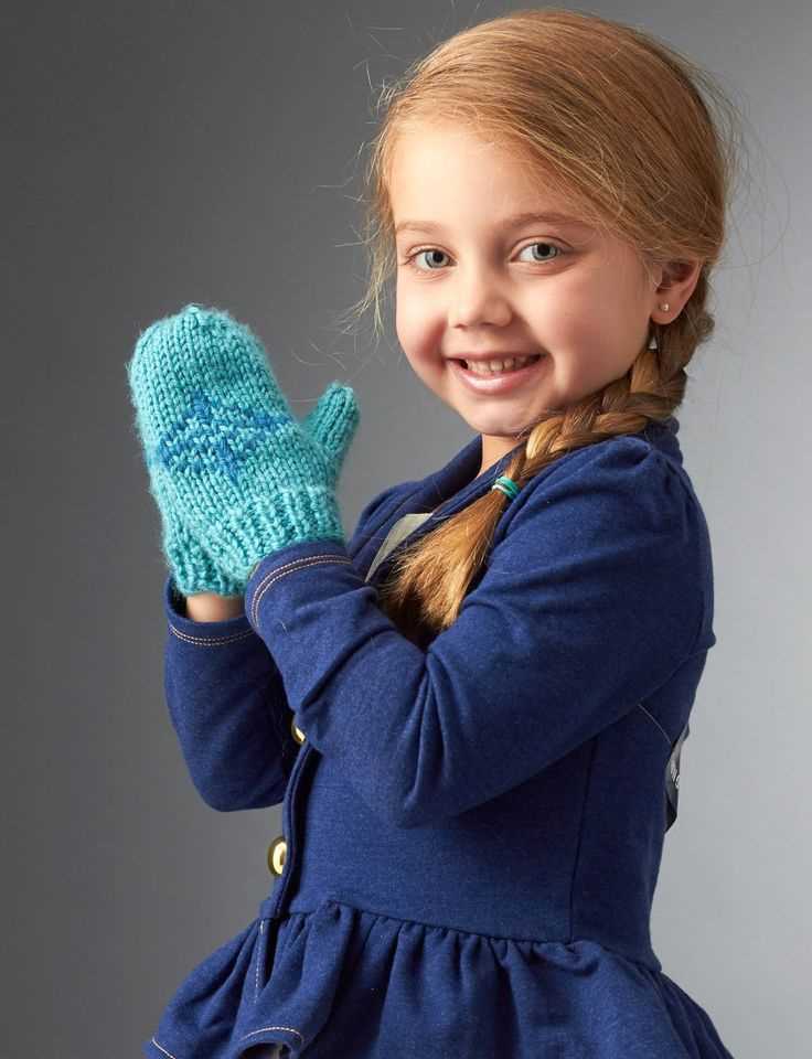 Cozy and Cute: Knit Gloves for Kids