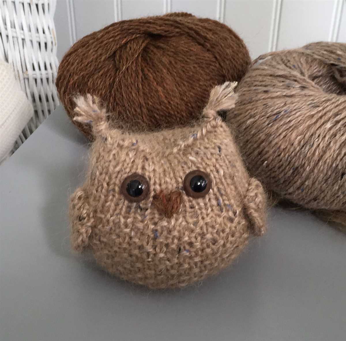 Knit a cute owl with Seamus knitting pattern