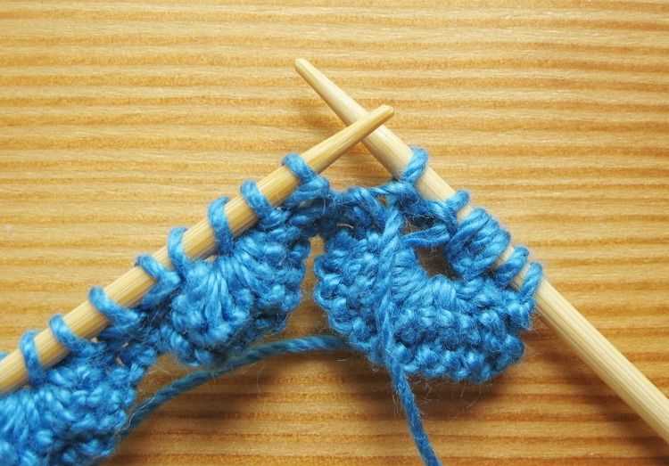 Creating Elegant Edges with a Scallop Knitting Pattern